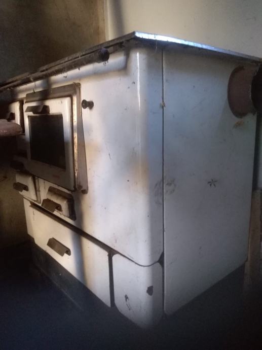 Sporet na drva/stari sporet