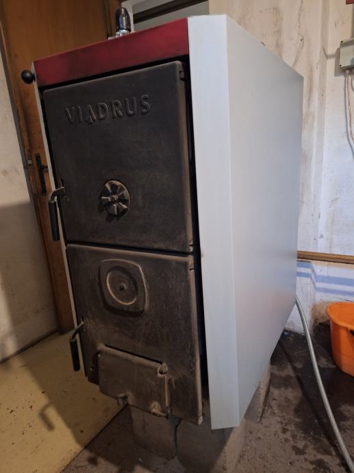 Viadrus U 22 peć za centralno grijanje na drva 35 kW