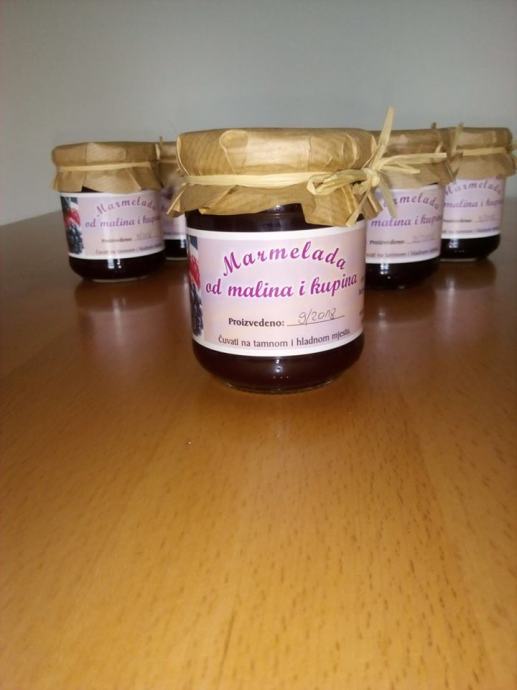 Domaće marmelade i džemovi
