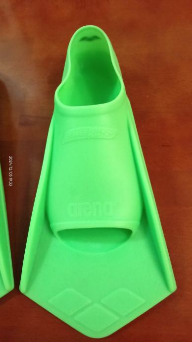 PERAJE ZA TRENING I PLIVANJE ARENA, KAO NOVE, BR. 41-42, KVALITETNE