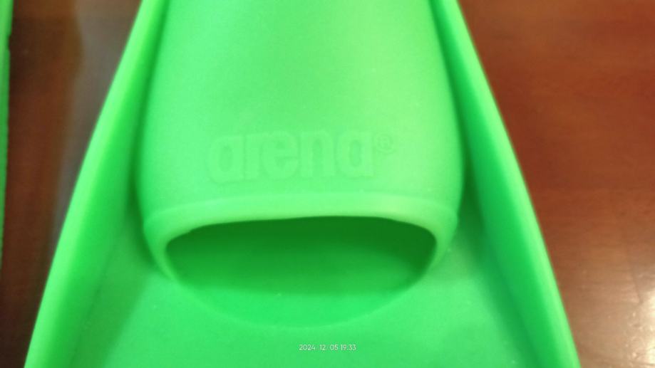 PERAJE ZA TRENING I PLIVANJE ARENA, KAO NOVE, BR. 41-42, KVALITETNE