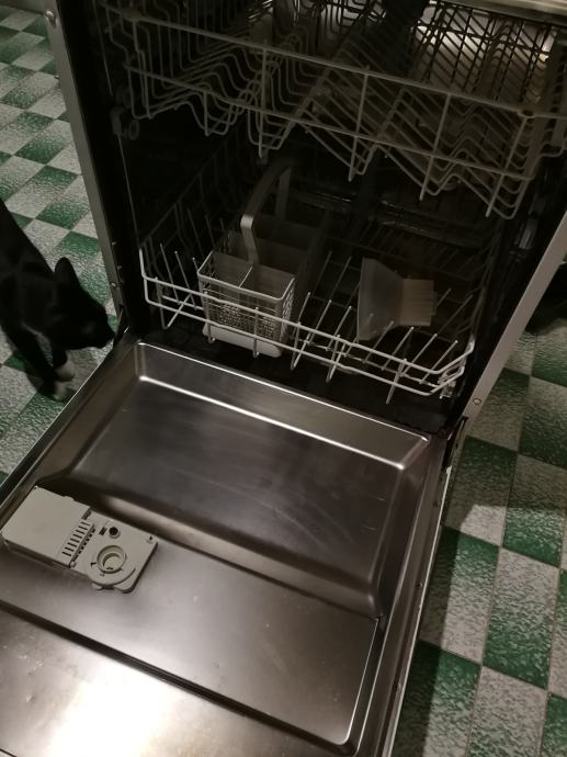 Perilica posudja BEKO - ispravna