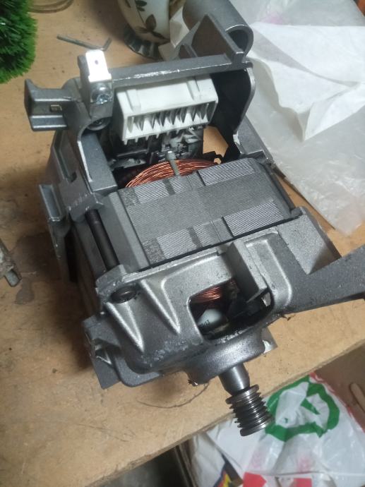 Motor perilice rublja Bosch ili Siemens