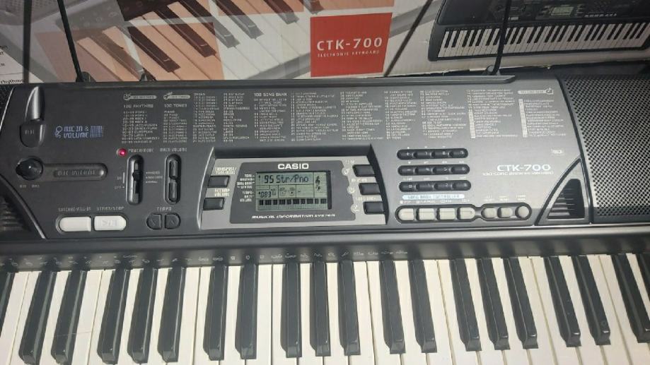 Casio CTK 700