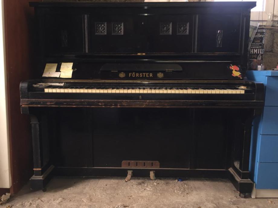 Pianino August Forster