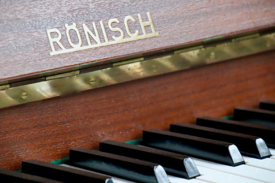 Pianino Ronisch