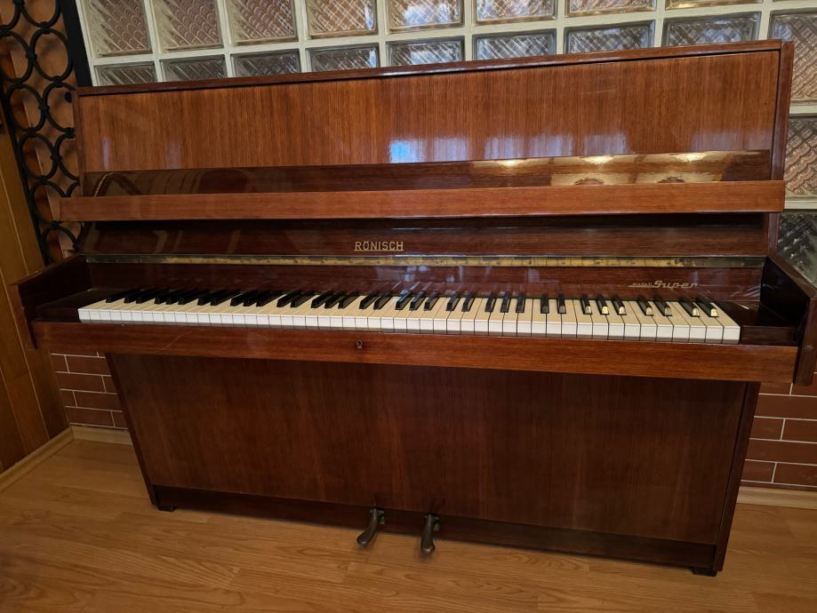 Pianino Ronisch