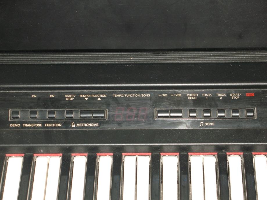 Pianino YAMAHA YPP-200