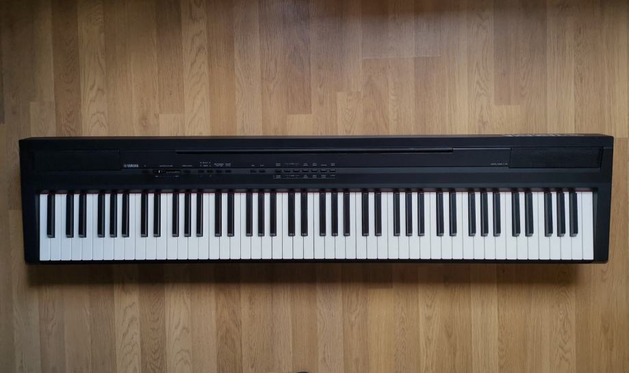 Yamaha P-105B električni koncertni pianino (stage piano)