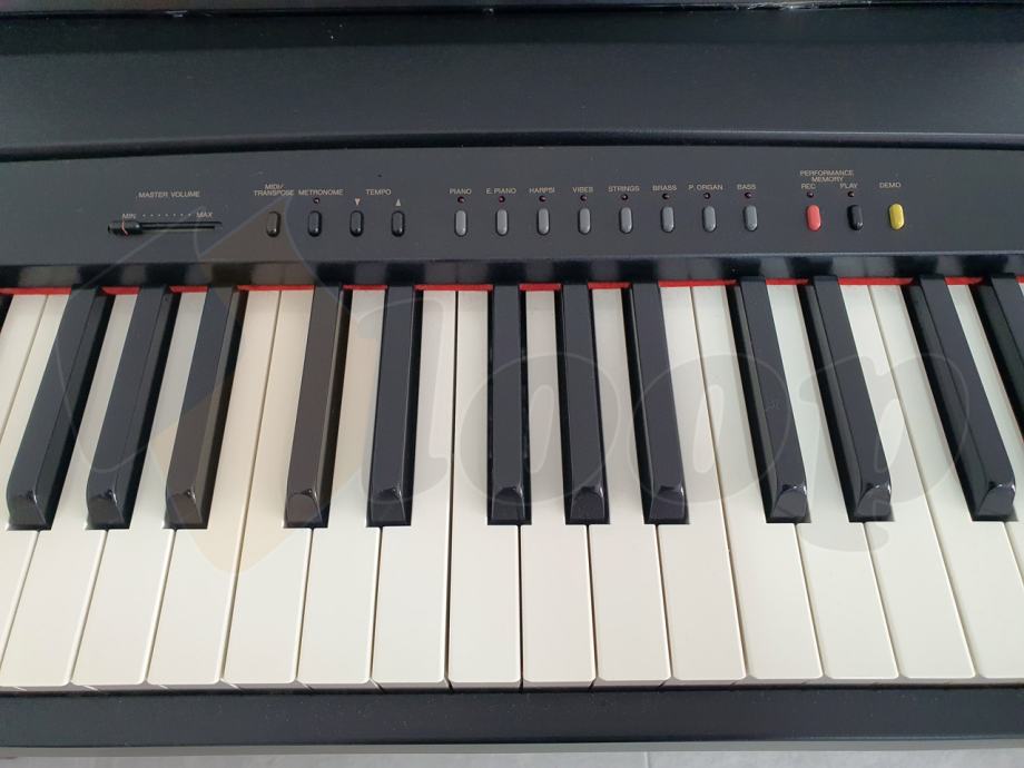 Yamaha YPP-50 digitalni pianino