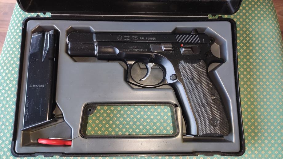 Češka Zbrojovka CZ 75
