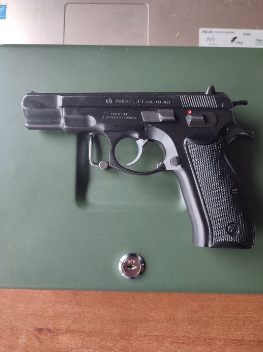 Češka zbrojovka M85