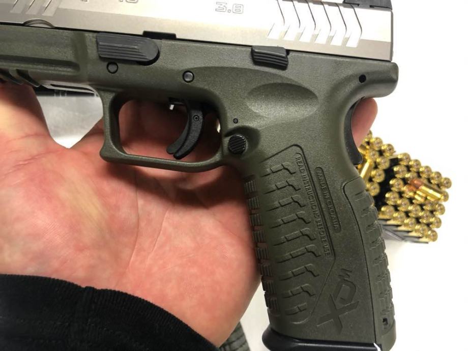 Pištolj Hs xdm 40 cal 40 s&w