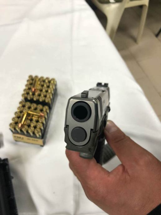 Pištolj Hs xdm 40 cal 40 s&w