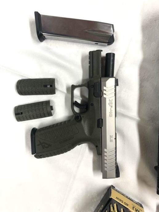 Pištolj Hs xdm 40 cal 40 s&w