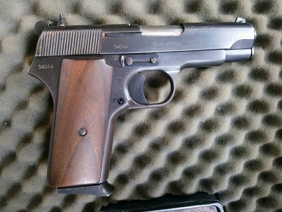 Lovački pištolj CZ M88A, 9 mm para