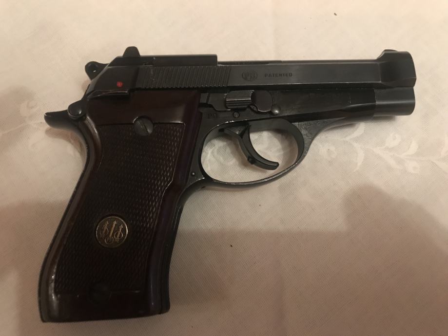 Pištolj Beretta 82 BB