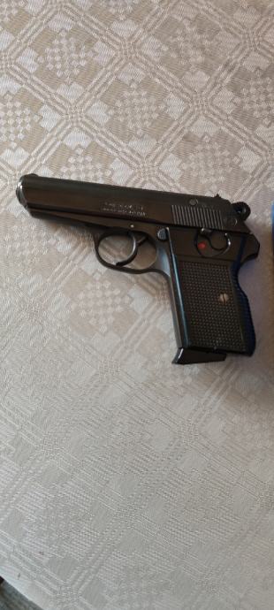 Pištolj češka zbrojevka 7,65 mm prodajem