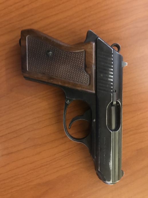 Pištolj Erma EP - 752
