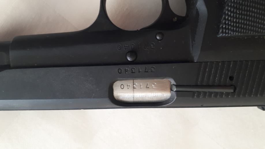 PIŠTOLJ, FM M90 HI-POWER, 9 mm, ARGENTINAC