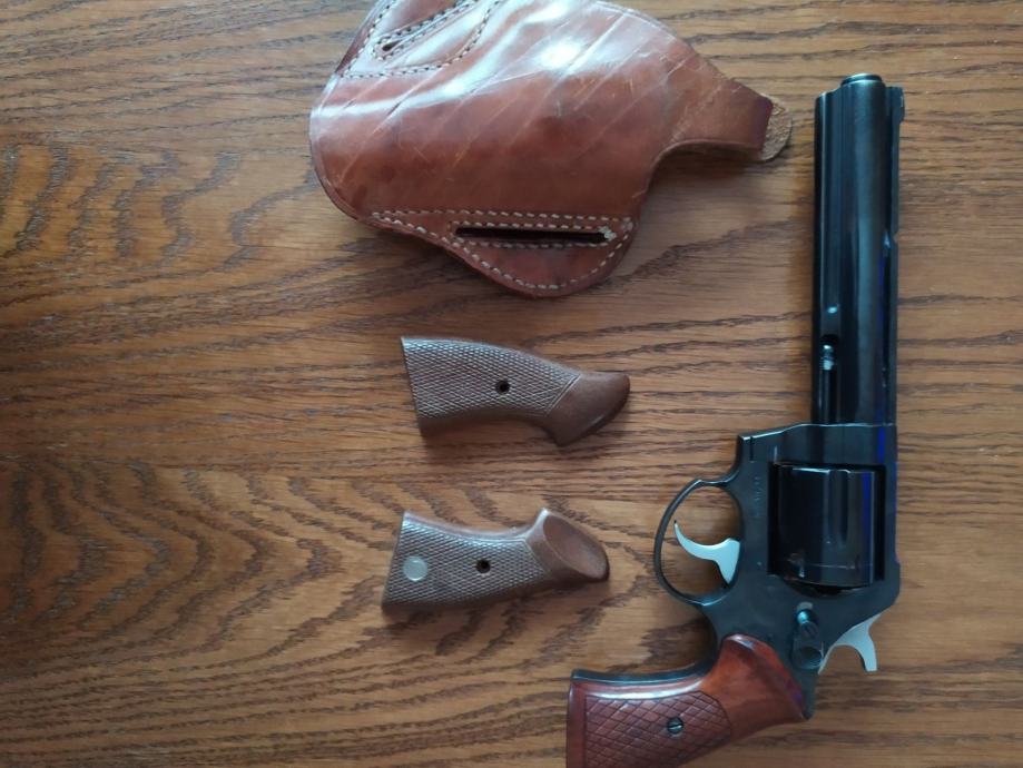 Pištolj revolver CZ 357 Magnum