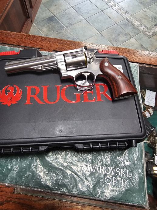 REVOLVER RUGER RH CAL 44 REM.MAG