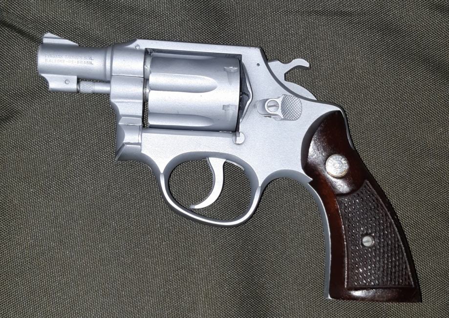 LOVAČKI REVOLVER, TAURUS BRAZIL 38 SPECIJAL