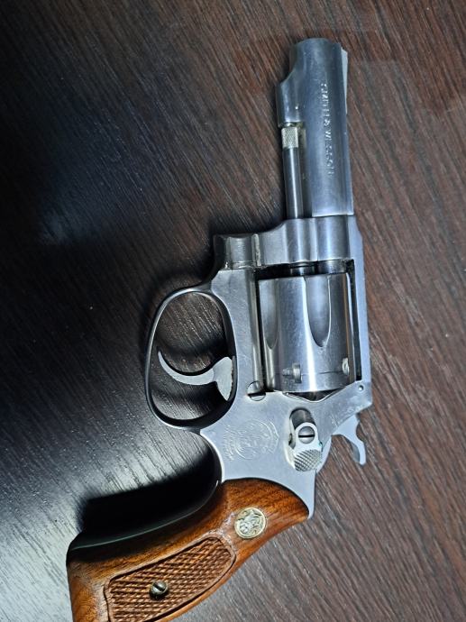 REVOLVER S & W 22 WMR MRF CTG