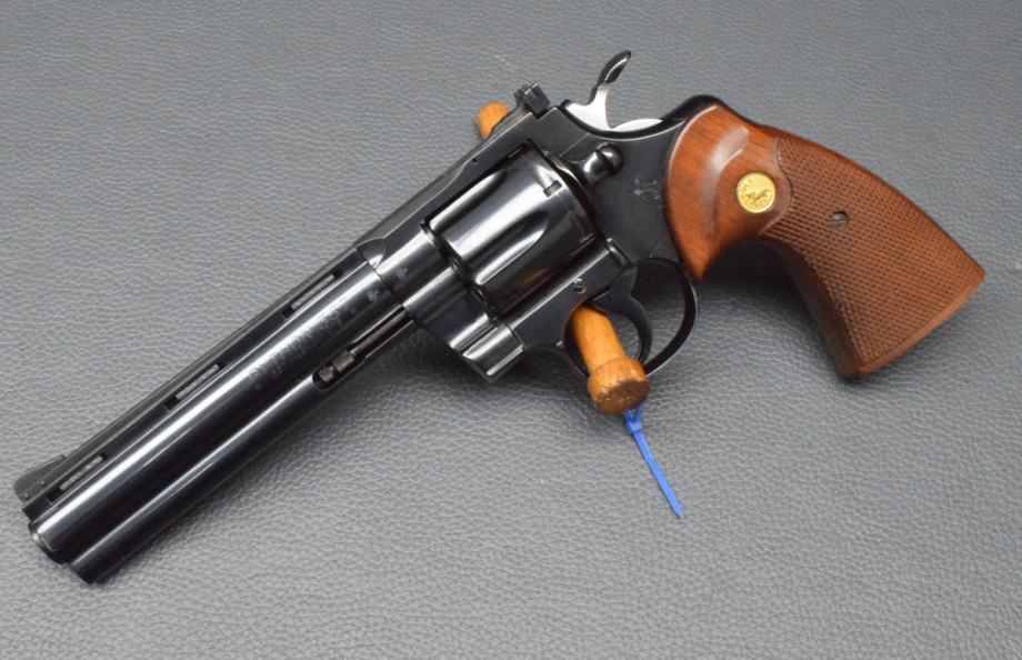 Vrhunski revolver Colt mod. Python, cijev 6, cal.357 mag.