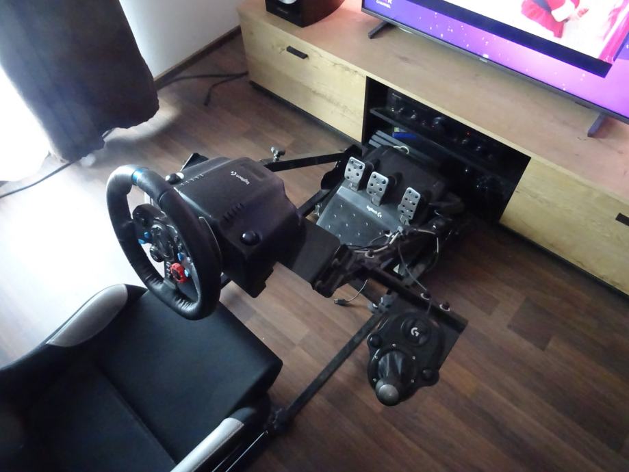Logitech Driving Force G29 gaming volan + shifter + playseat +PS4 pro