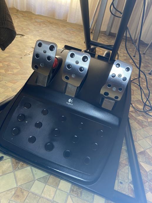 Logitech G29 + GT Omega racing cockpit