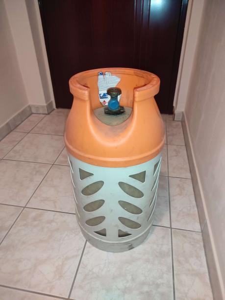 Kompozitna plasticna plinska boca 10kg