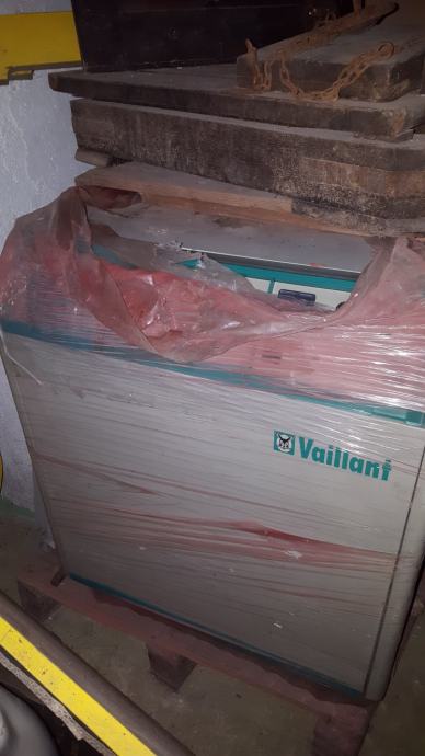 Plinski spremnik i vaillant plamenik
