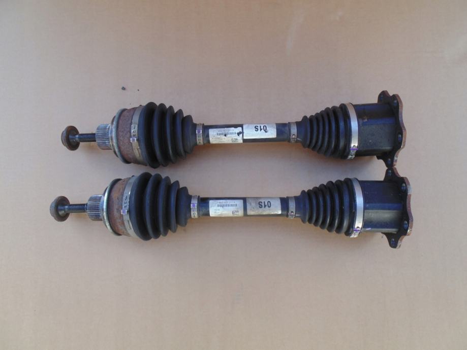 Audi A6 C8 4K A7 4K A8 D5 OE Prednje Poluosovine 4N0 407 271 F J N C H