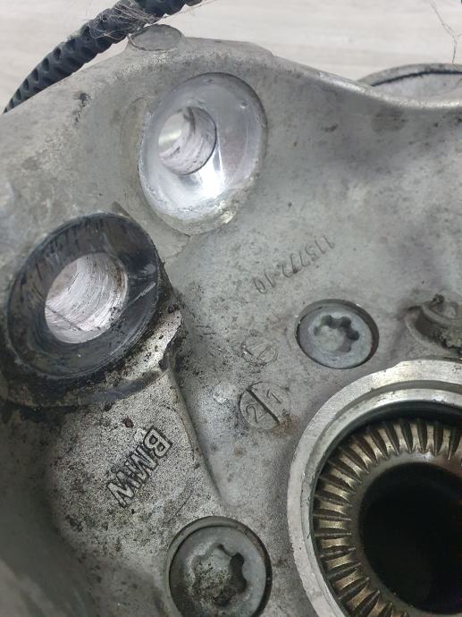 BMW G02 X4 PREDNJI DESNI RUKAVAC 6882598 6882600 6882596