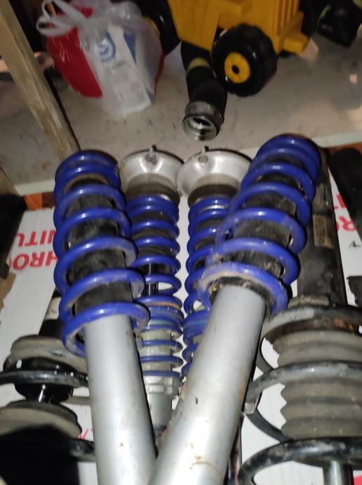 Bmw serija 1 e81,e87,e82 sportske opruge i amortizeri