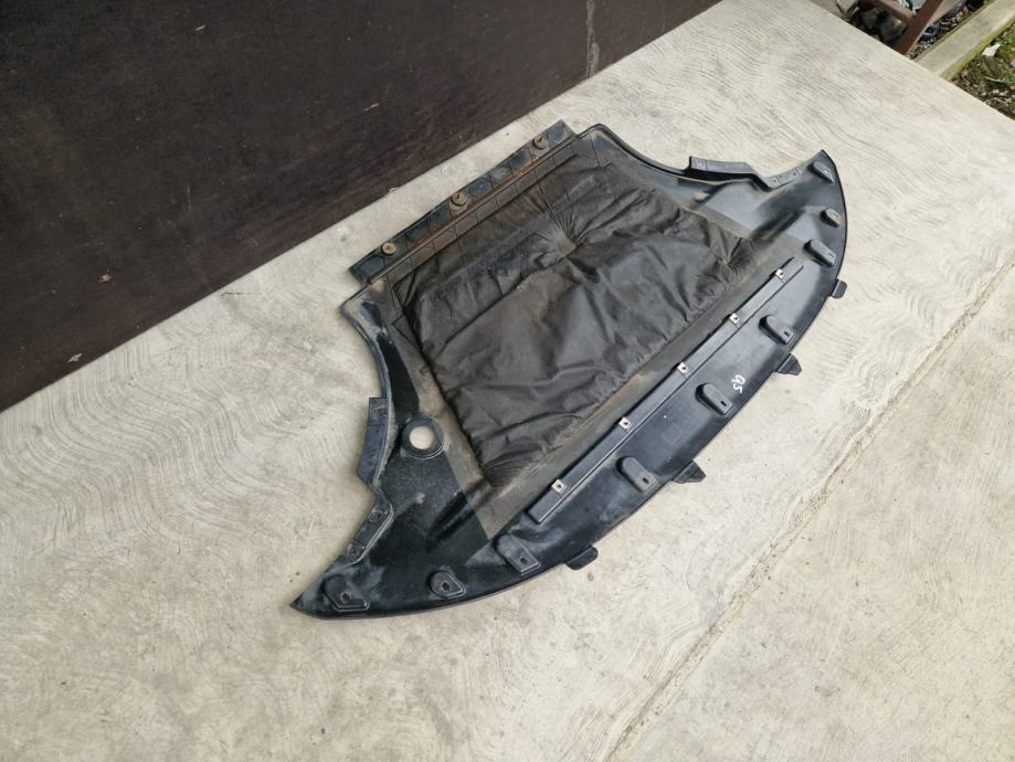 Plasticna zastita plastika ispod motora Audi Q5 8R 2008-2012 god 8R086