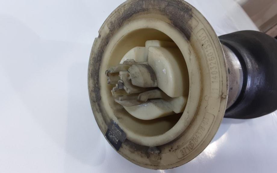 ZRACNI AMORTIZER 37106784378 BMW F11 / F12