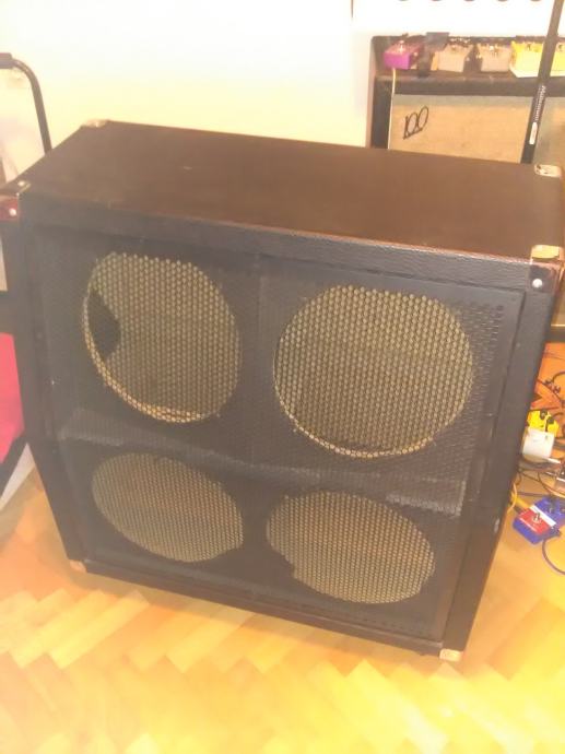 Behringer Ultrastack BG412S 4x12 box (BEZ ZVUČNIKA)