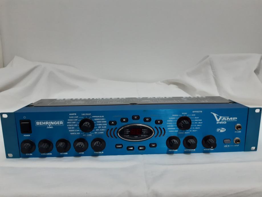 Behringer V-AMP Pro gitarski amp modeler i multi-efekt