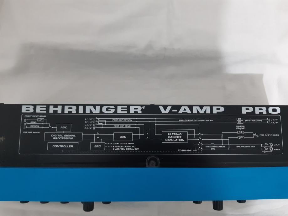 Behringer V-AMP Pro gitarski amp modeler i multi-efekt