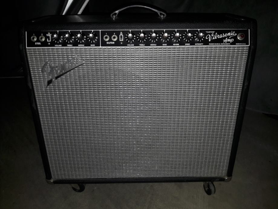 Fender Custom Vibrasonic Amp