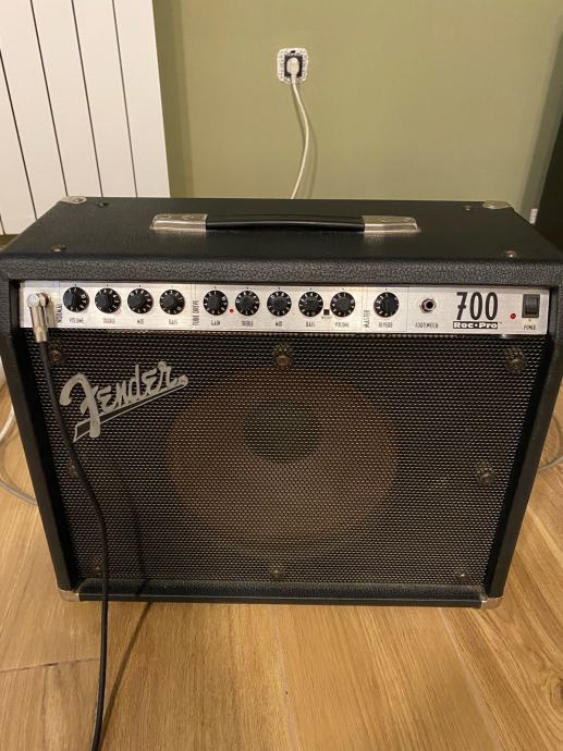 Fender Roc Pro 700 70w