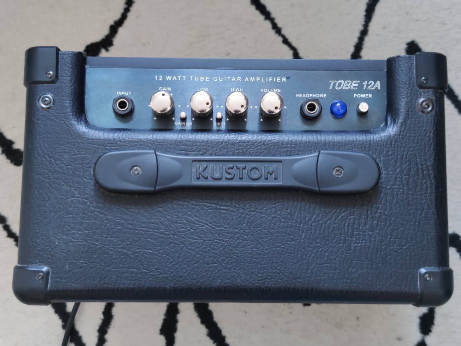 Gitarsko pojačalo Kustom 12A