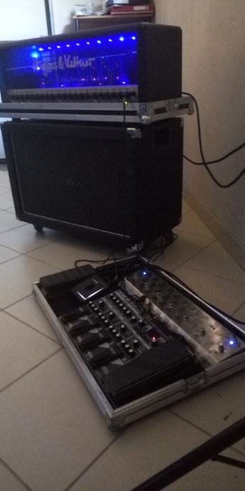 Hughes&Kettner Triamp MK1+ Laney box 2x12 + Footswitch + Hard case