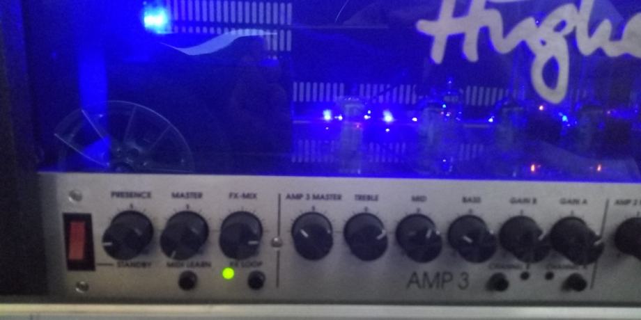 Hughes&Kettner Triamp MK1+ Laney box 2x12 + Footswitch + Hard case