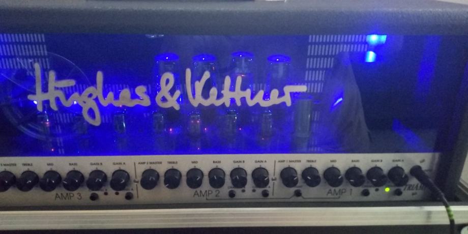 Hughes&Kettner Triamp MK1+ Laney box 2x12 + Footswitch + Hard case