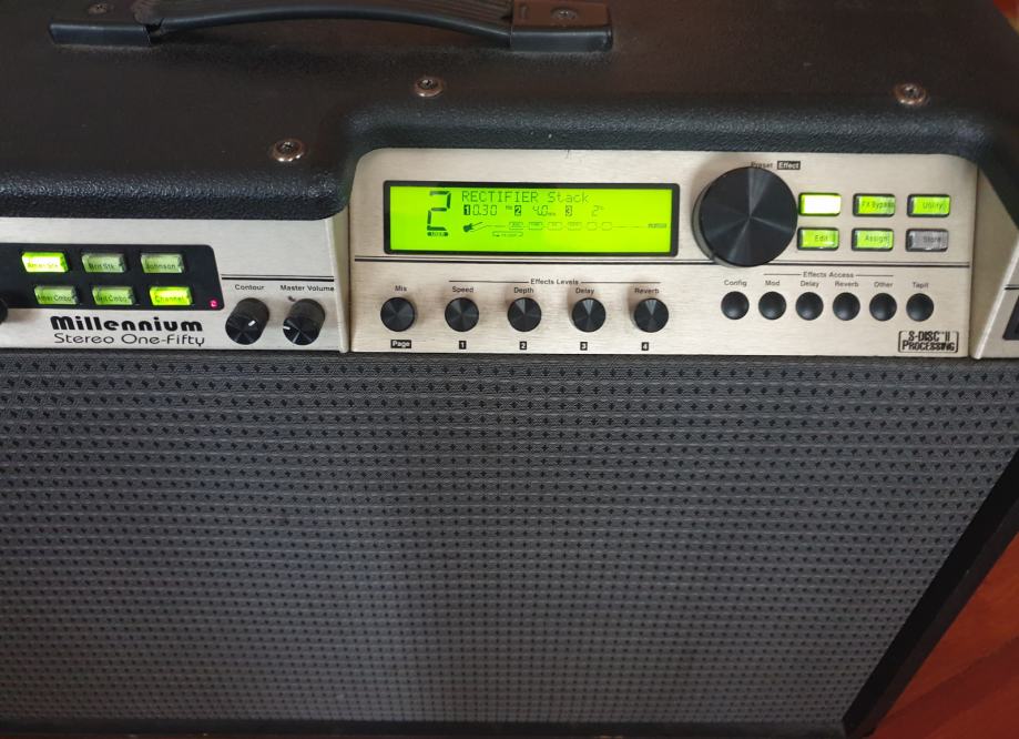 Johnson Millennium JM150 2x12 stereo combo