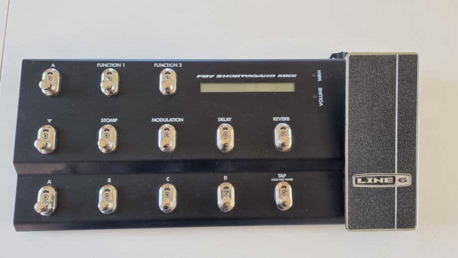 Line 6 spider IV 75w + foot controller (140+90€)