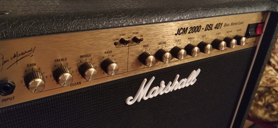 Marshall JCM 2000 DSL 401 + navlaka + footswitch za reverb